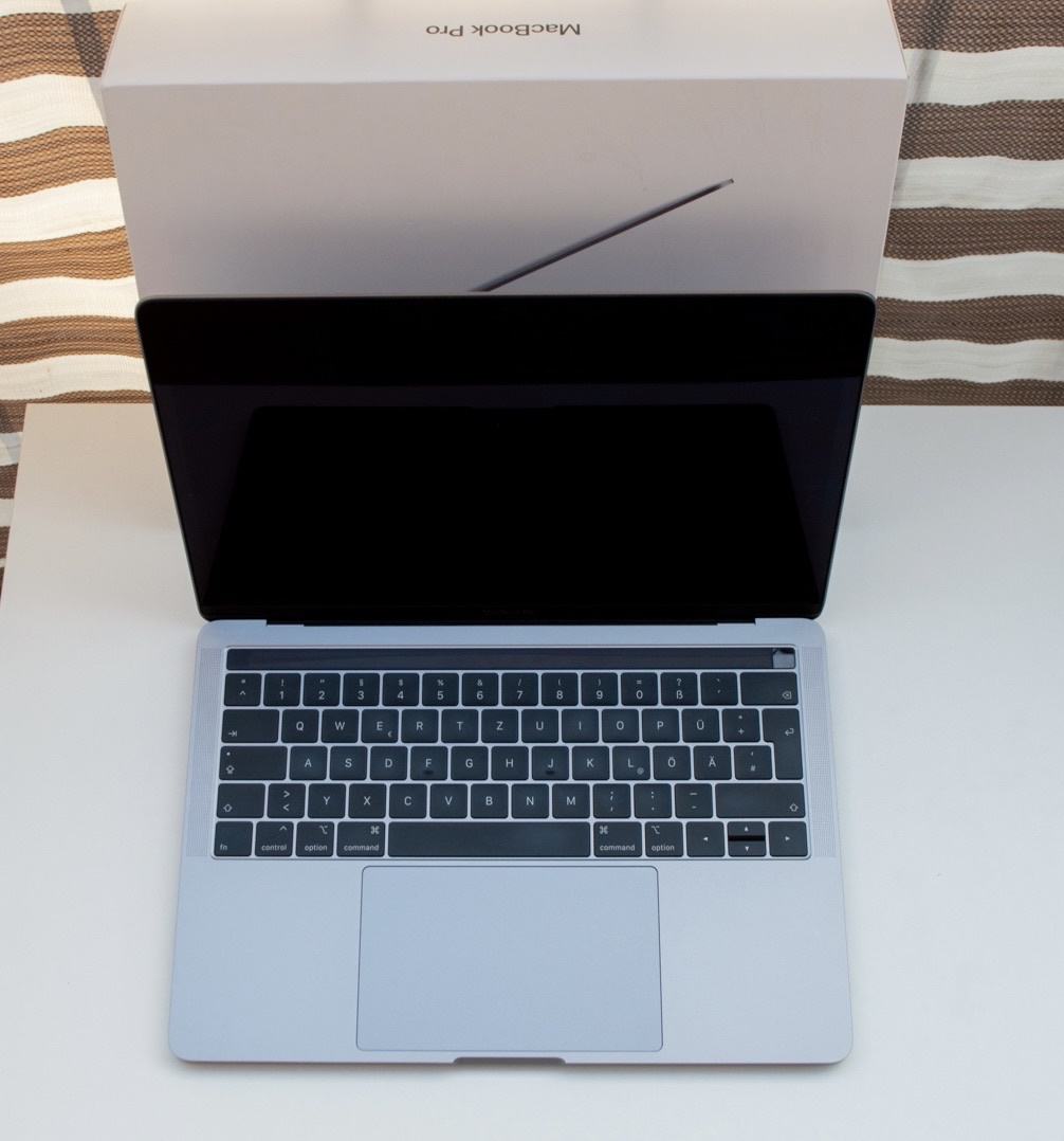 MacBook Pro 2018 - 13 inch, Touchbar, i5, 16GB ram