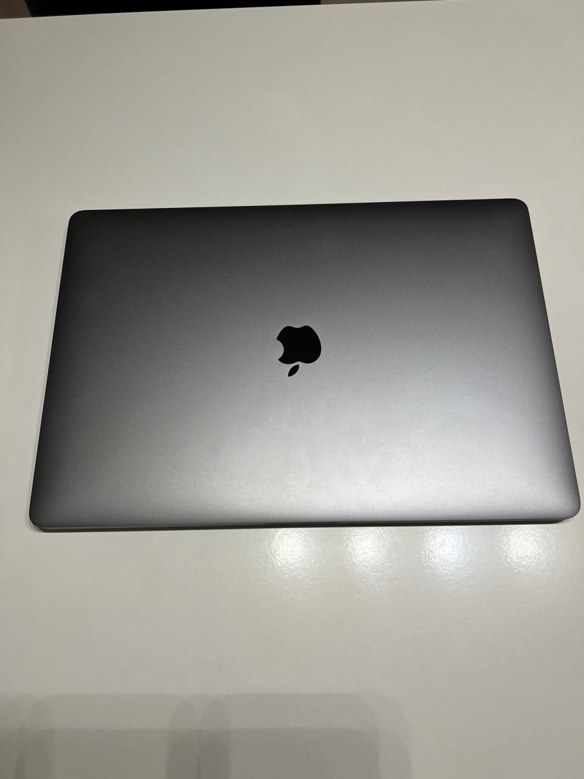 Apple prenosnik MacBook Pro 15 Touch Bar 2019-/i7 2,9GHz/16GB/SSD512GB