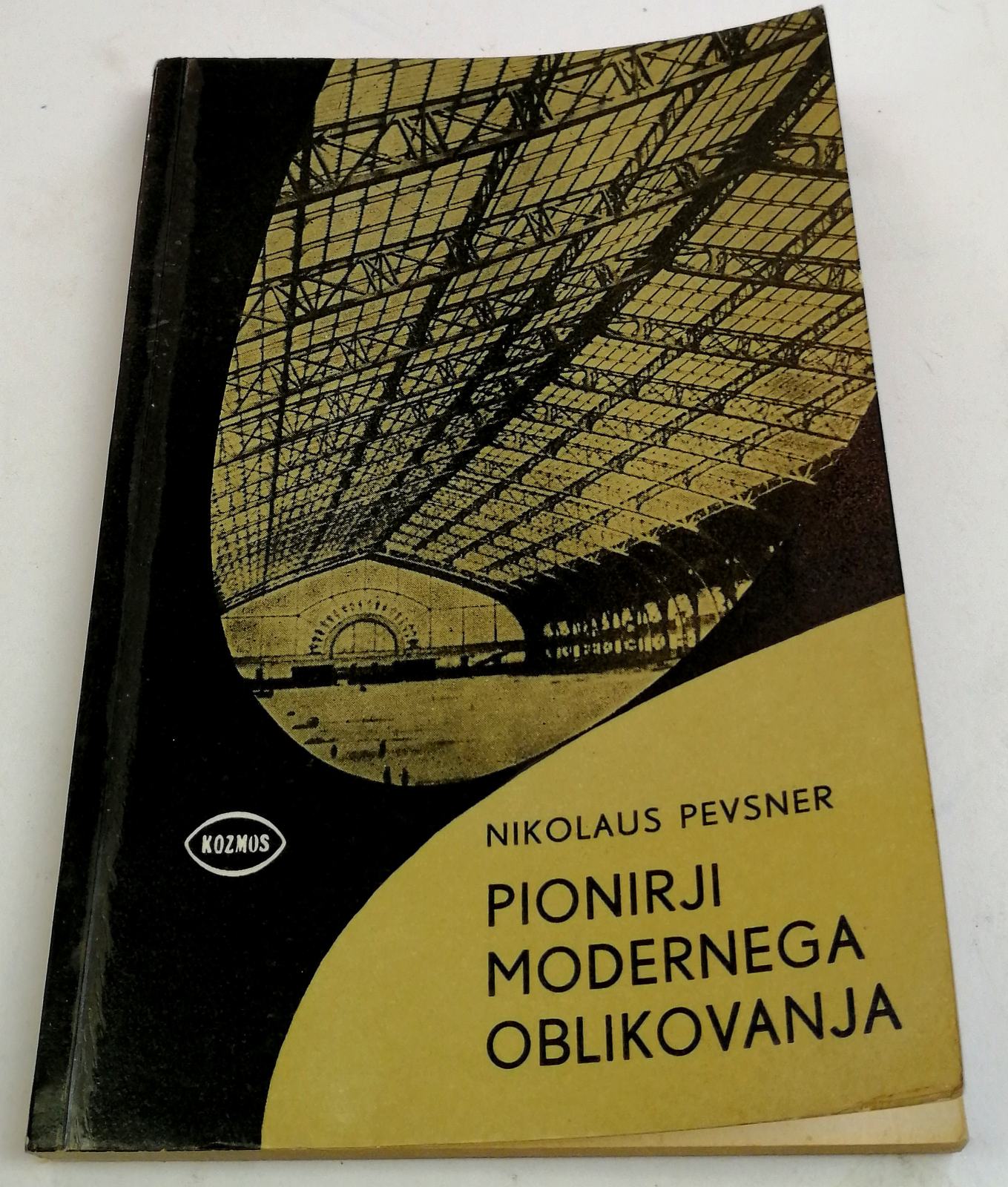 PIONIRJI MODERNEGA OBLIKOVANJA - Nikolaus Pevsner