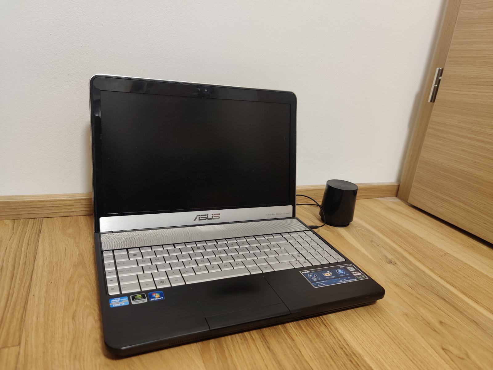 ASUS N55SF I7, 8GB, SSD, GT555m 2GB, 15,6 FULL HD, Bang & Olufsen