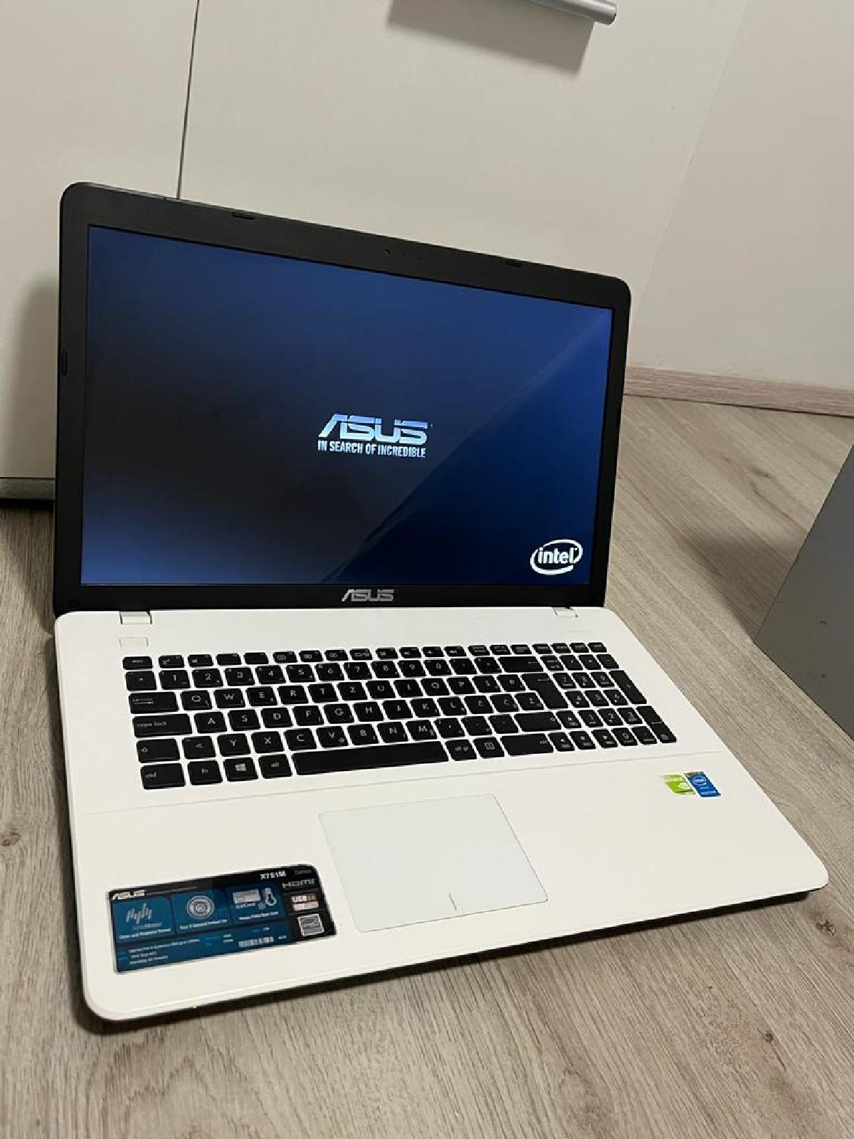 ASUS PRENOSNIK X751M 17.3 500GB, NOVA BATERIJA /Laptop/ PC/racunalnik