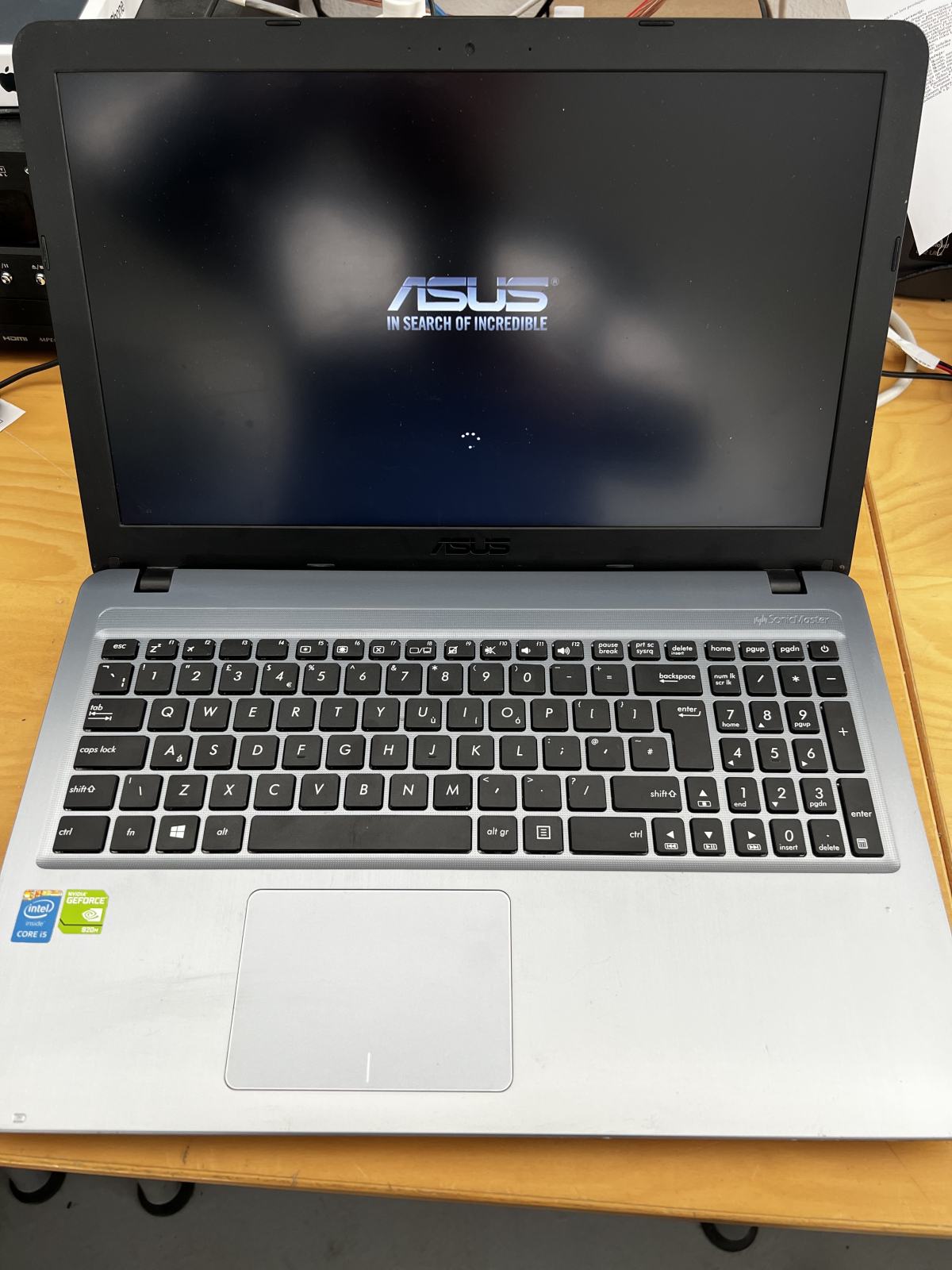 Asus x540LJ i5 5.gen / 8gb / 240ssd / NV m920