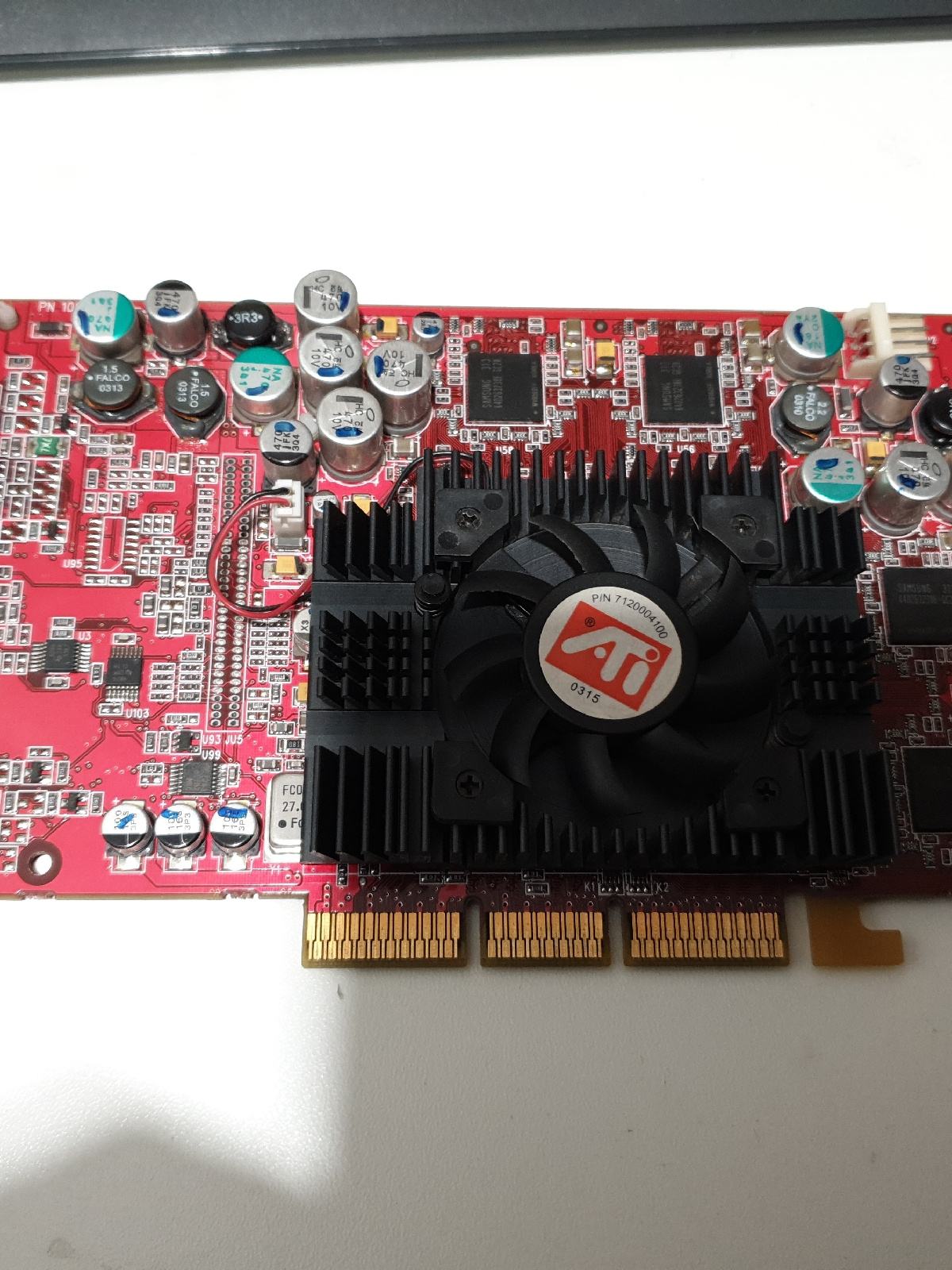 Grafična kartica Ati radeon 9700 pro agp