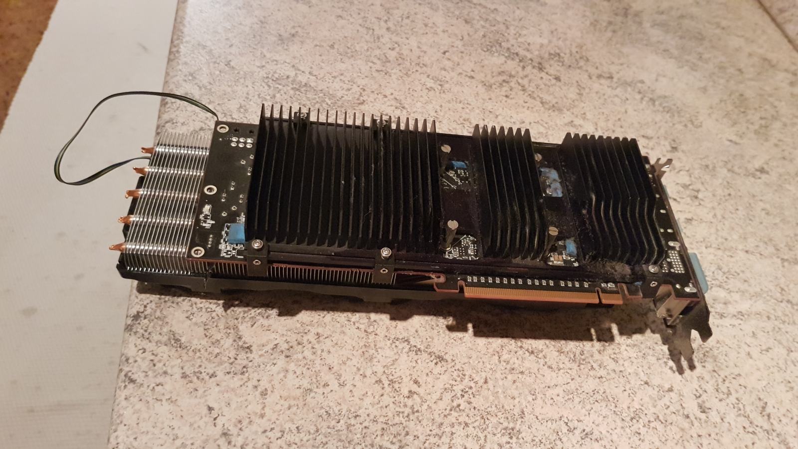 MSI ATI R9 290 4GB + Arctic Cooler