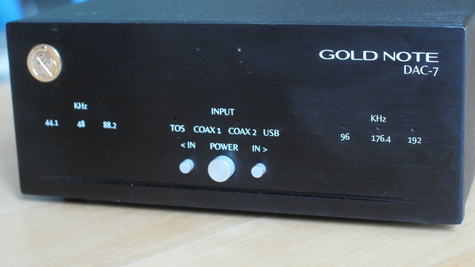 DAC-digitalni-audio-konverter-GOLD NOTE