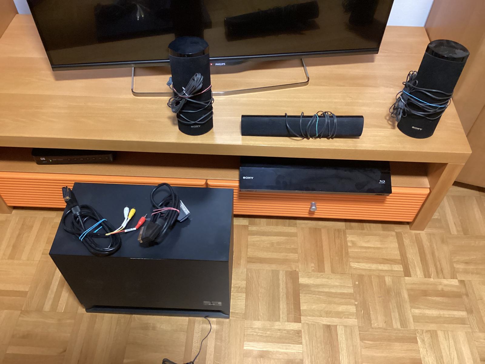 Hišni kino SONY Blu-ray Disc/DVD sistem za domači kino