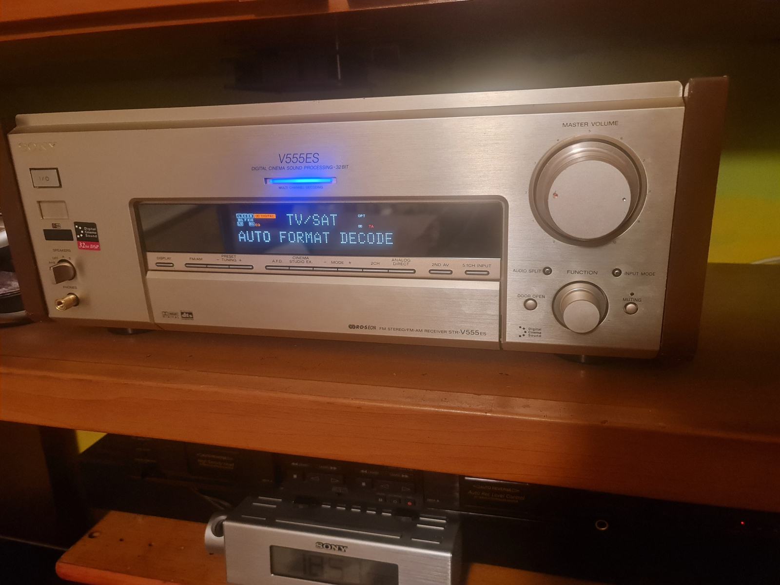 Sony Esprit v 555 ES