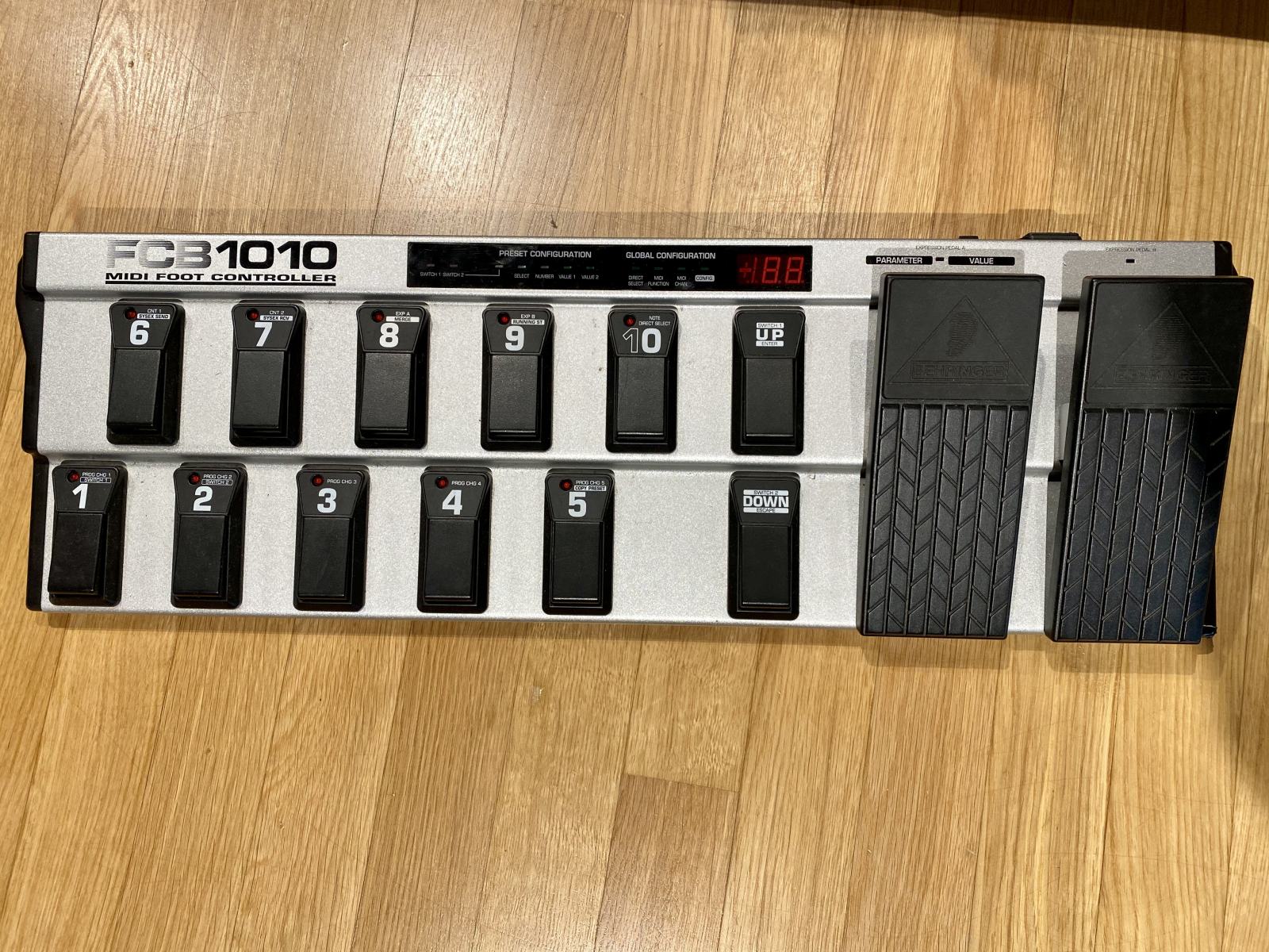 Behringer FCB 1010 - midi foot controller