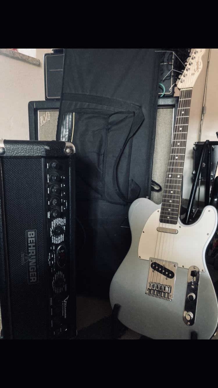 Fender Squier TELE.fender, Behringer Vampire LX1200H, kovcek za kitaro