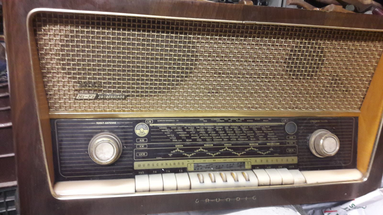 RADIO