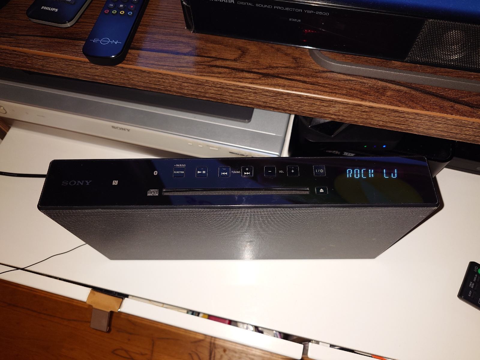 SONY CMT-X3 Radio, CD, Bluetooth.