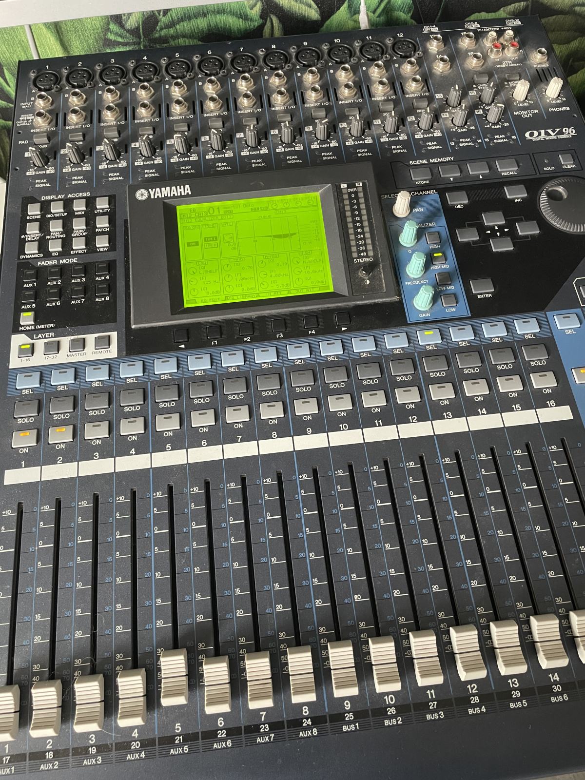 yamaha 01v96 mixer