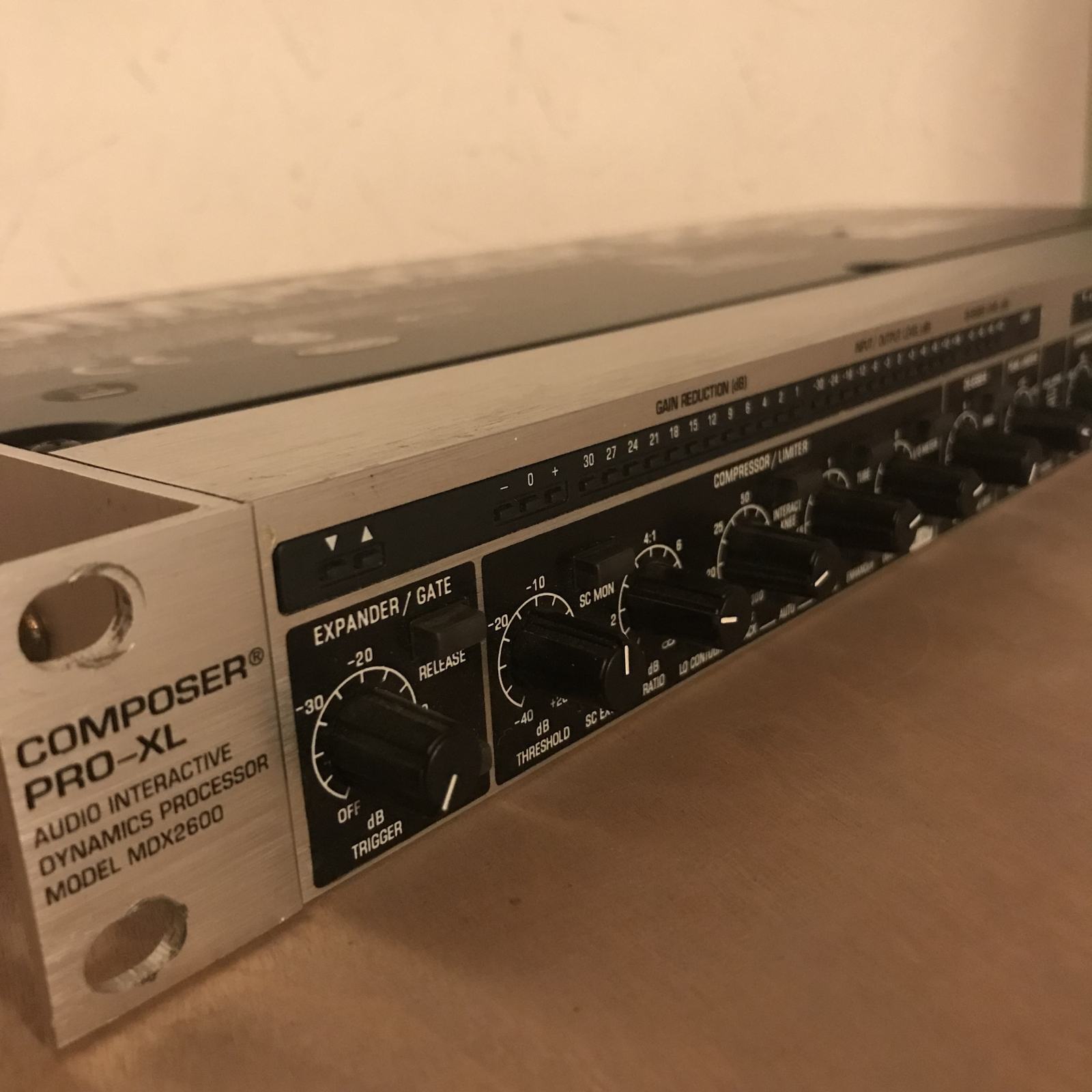 Behringer Composer Pro XL MDX2600