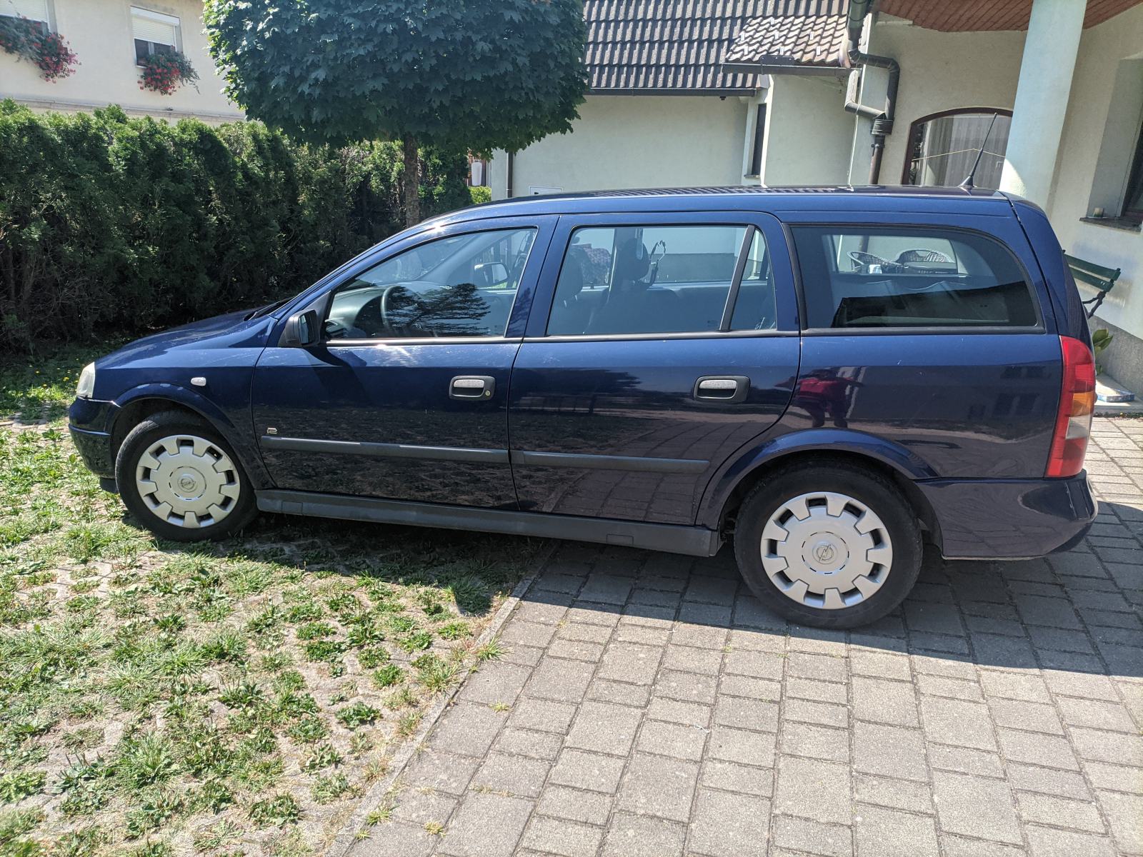 Opel Astra 1,6 karavan bencin, 2007 l.