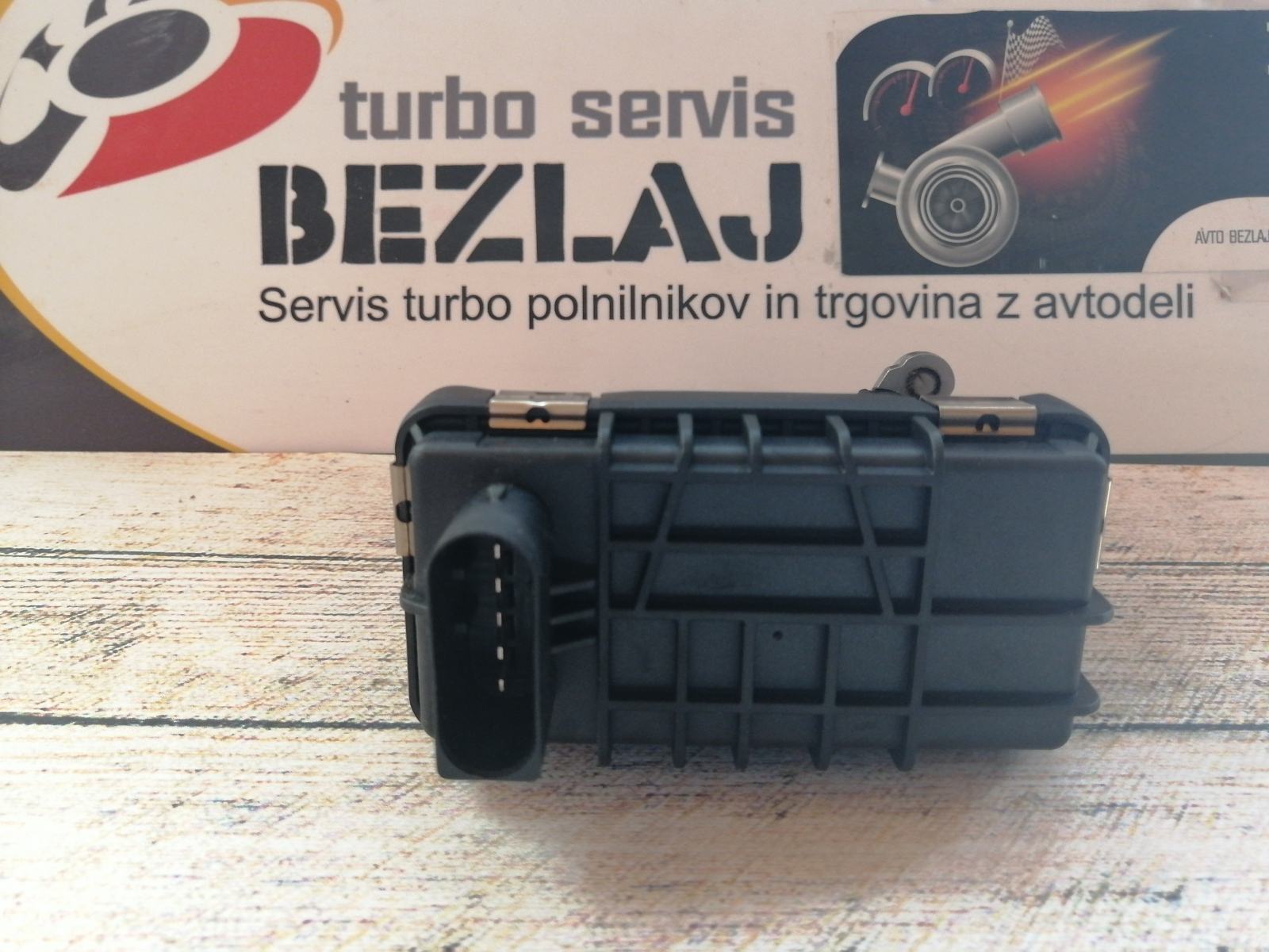 AKTUATOR BMW 11657823256