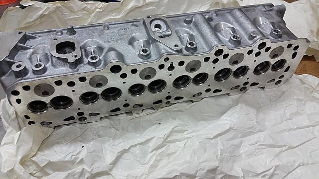 Glava motorja Volvo D24t / D24tic