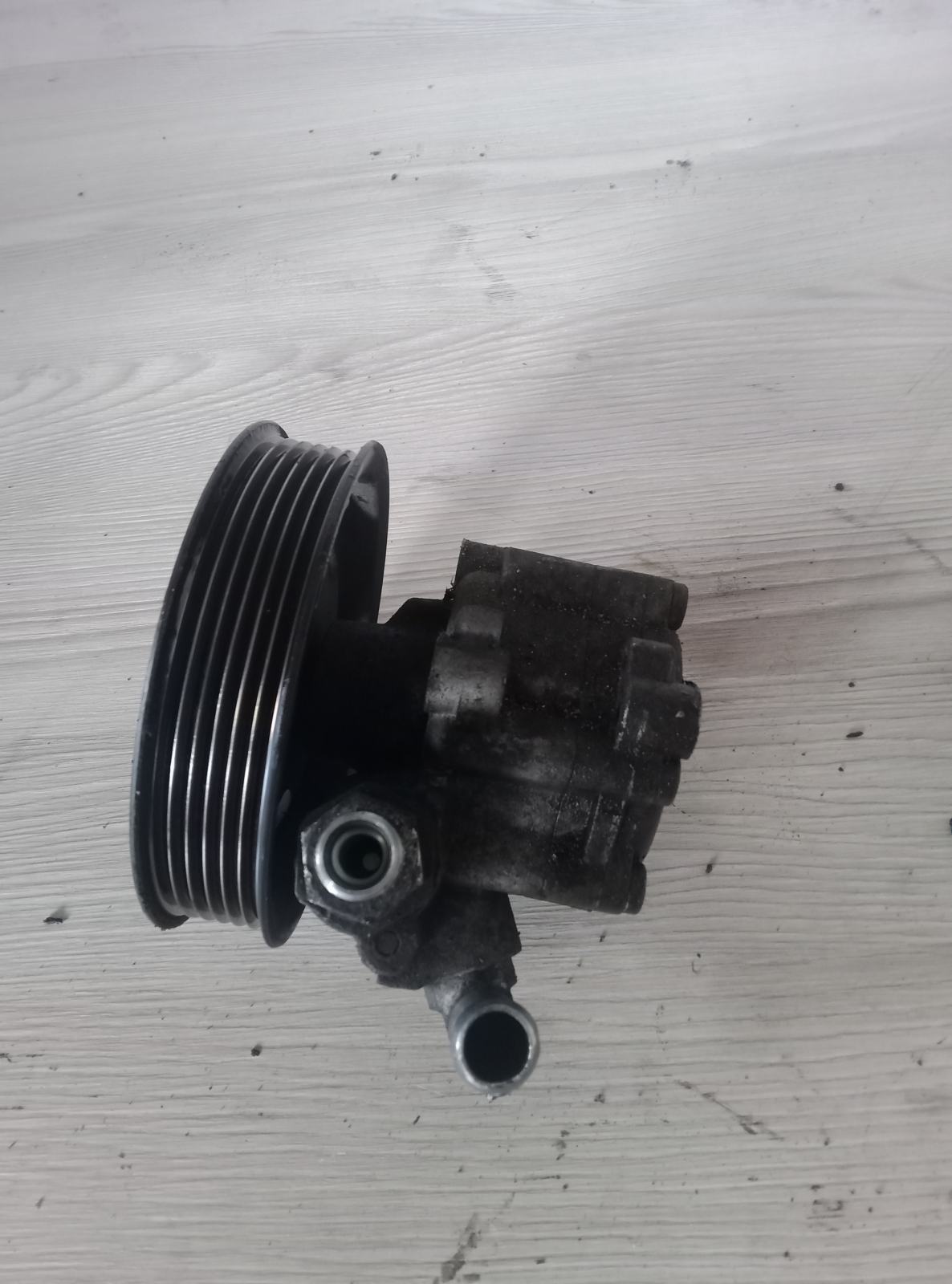 Alfa ROmeo 159 1.9 jtdm servo črpalka servo pumpa
