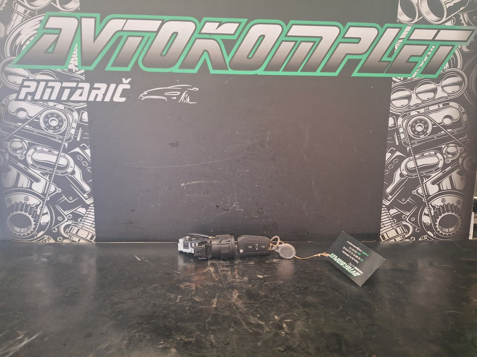Citroen C4 Cactus 2014 1.6 Diesel Volanska ključavnica 9663123380