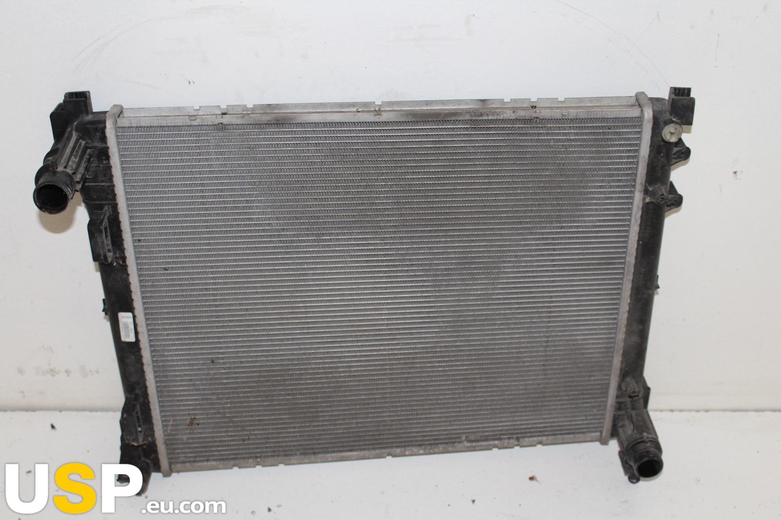 HLADILNIK VODE LANCIA YPSILON 2011