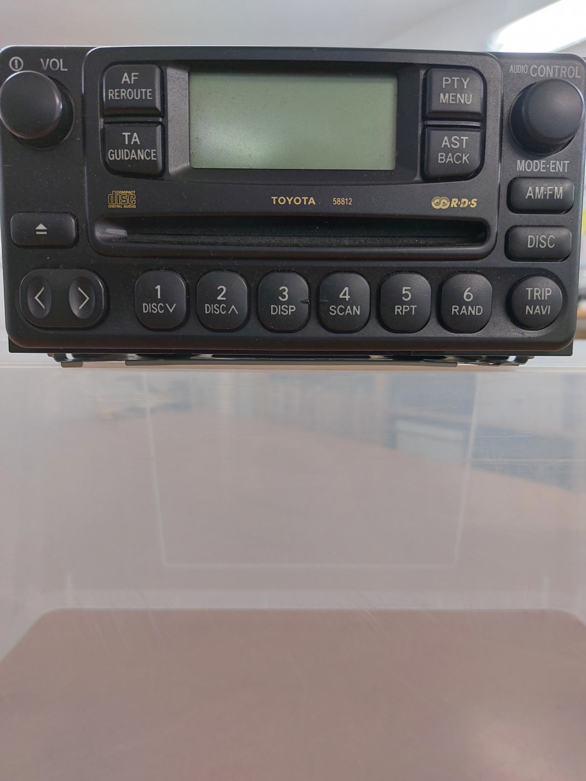 Original radio za vozilo RAV4