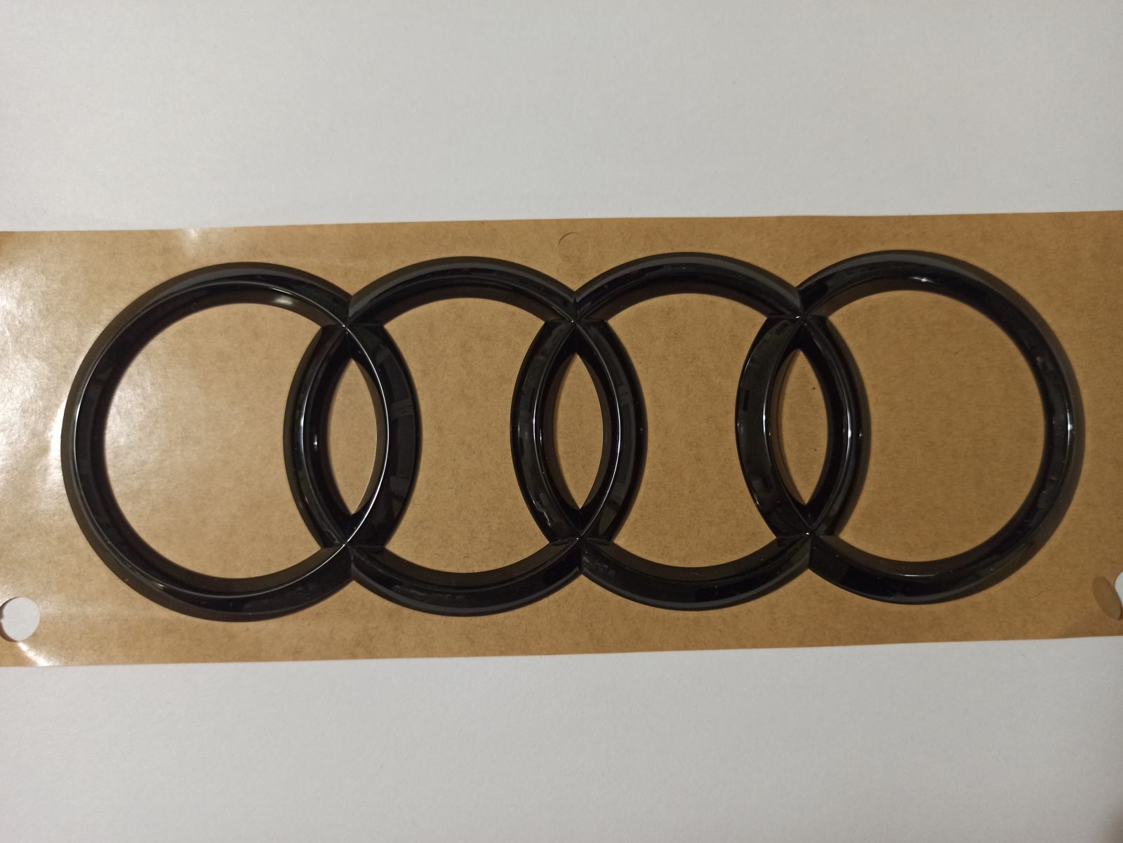 Original znak Audi črn