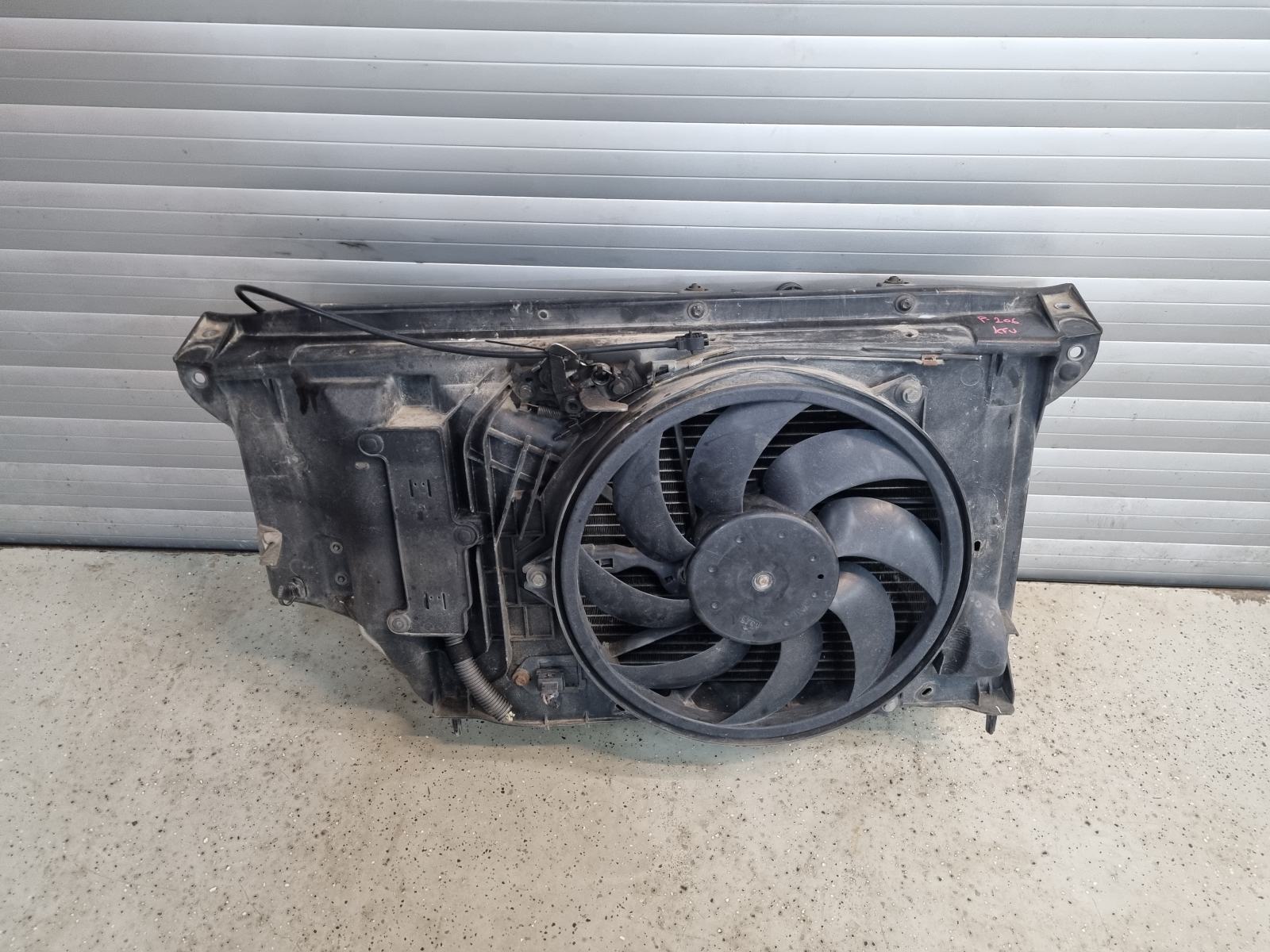 Peugeot 206 1.4 16v VEZNA STENA HLADILNIK VENTILATOR