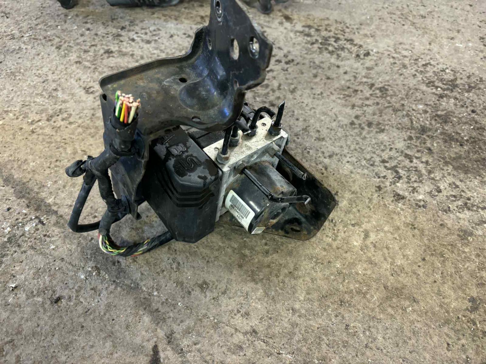Peugeot 207 abs enota modul računalnik črpalka