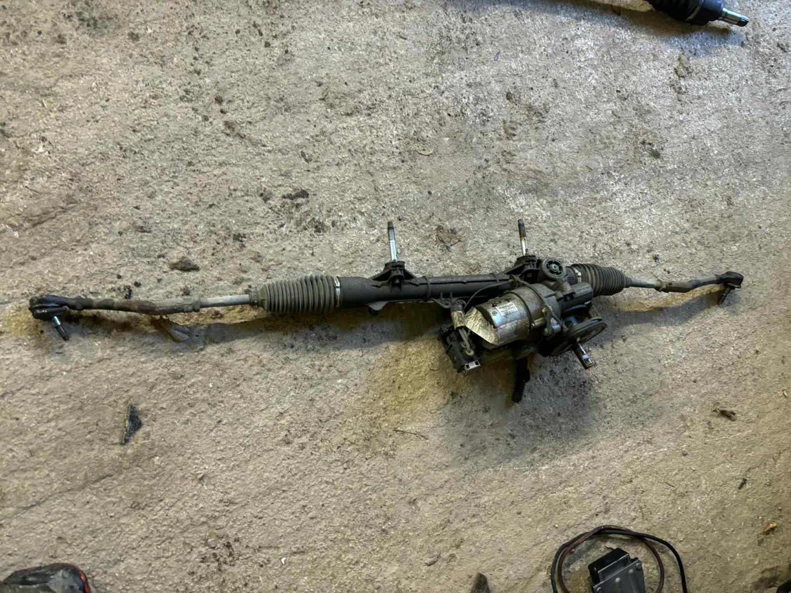 Peugeot 207 volanska letev servo motorček