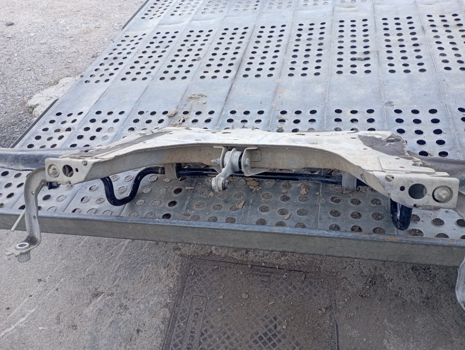 Renault Clio 4 sprednji most , prema