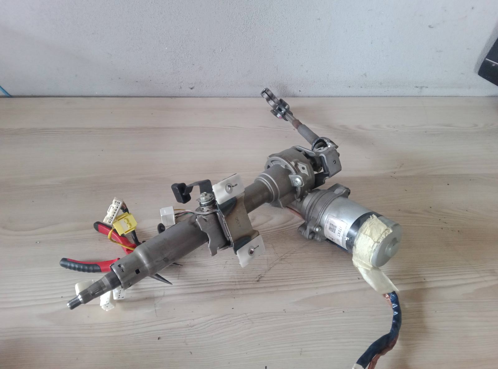 Toyota Yaris 2 motorček za servo volan , motor servo volana 06-11