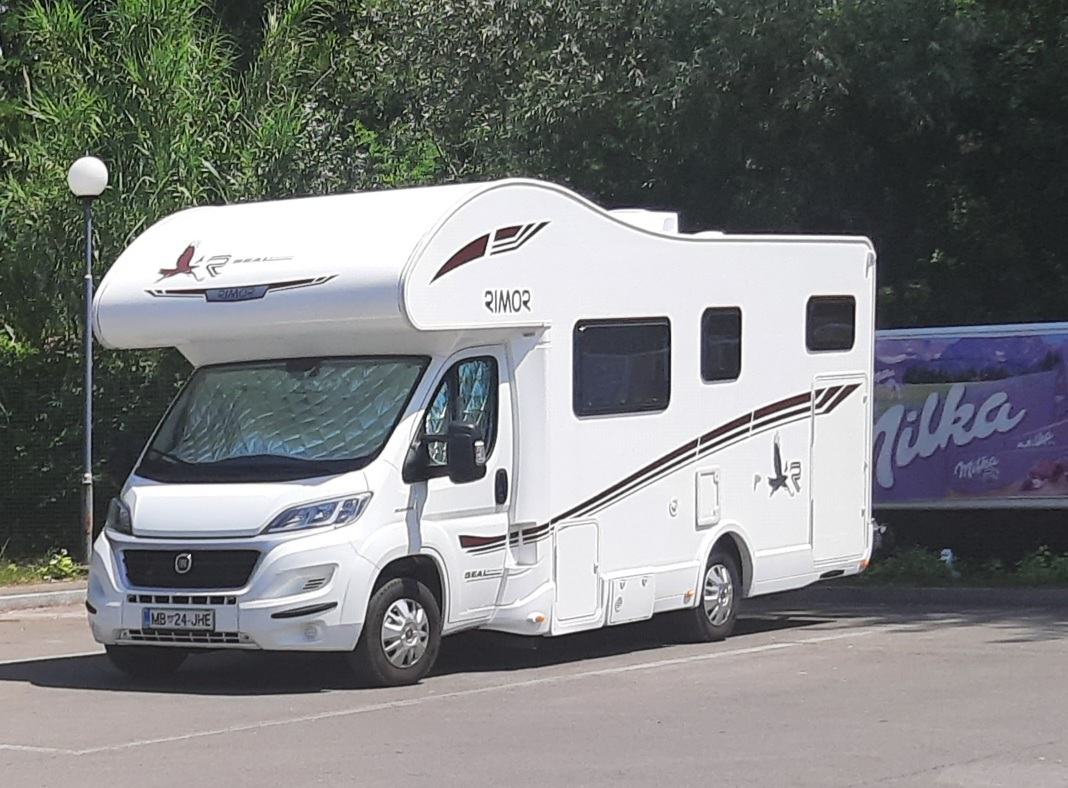 AVTODOM ZA 6 OSEB NAJEM 70 EUR