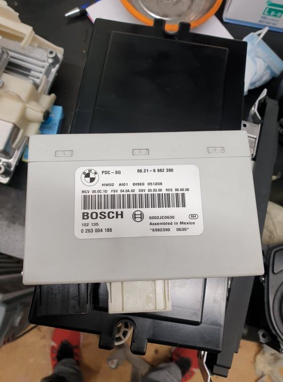 BMW E90 E91 E92 E87 E81 SERIJA 3 SERIJA 1 PDC MODUL