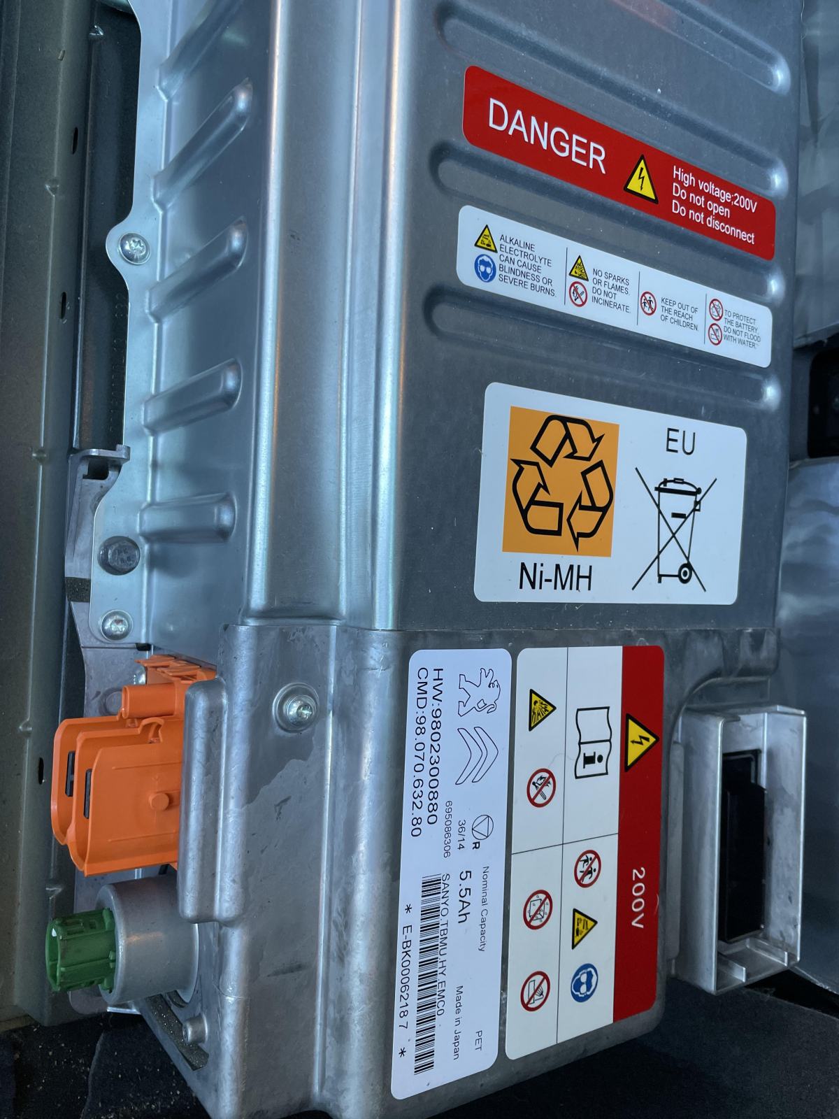 Obnova hybrid baterija peugeot citroen 9802300880