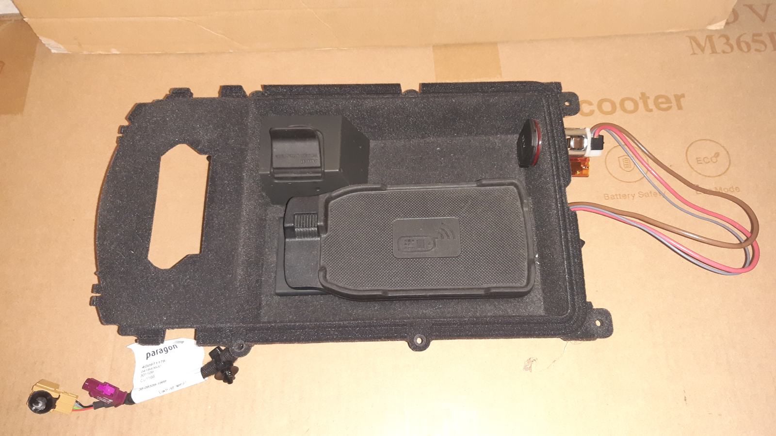 Predal pod naslonom za roko Audi A6 C7 2011-2018