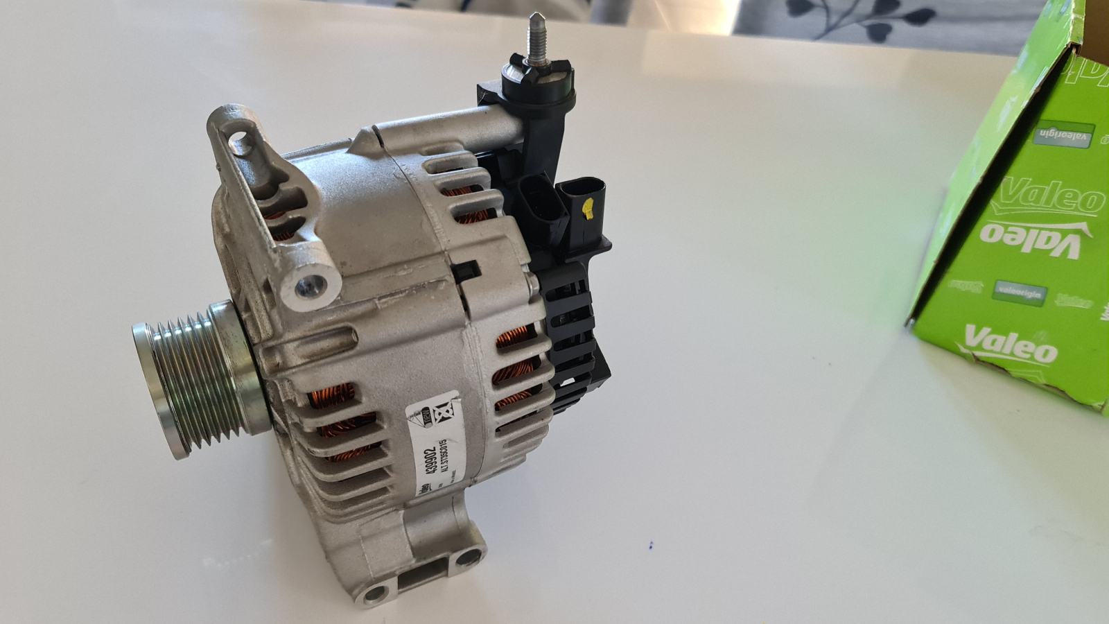 Valeo 439902 Mercedes A in B klasa alternator generator