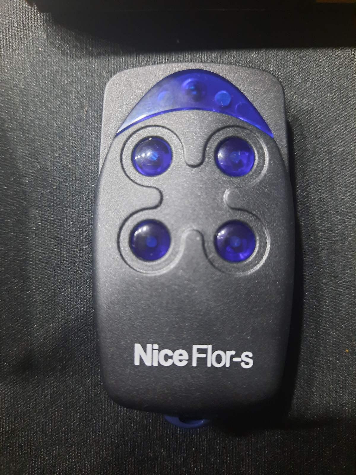 Nice FLO 4 ch za daljinsko upravljanje PILOT daljinec 433,92mHz nov