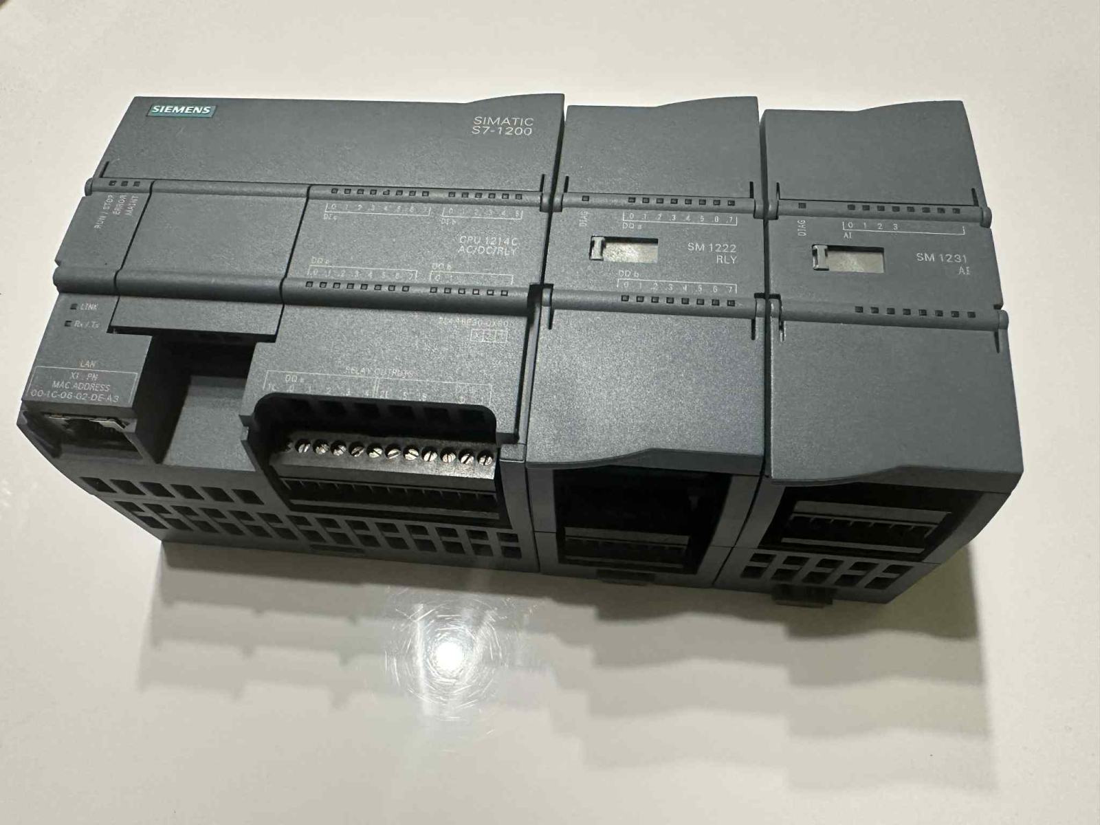 SIMATIC S7-1200 CPU 1214C AC/DC/RLY + SM1222 + SM 1231 AI
