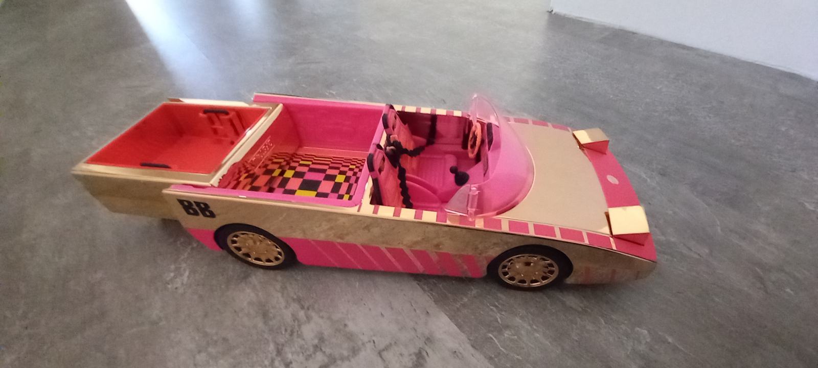 LOL Surprise Car-Pool avto z bazenom