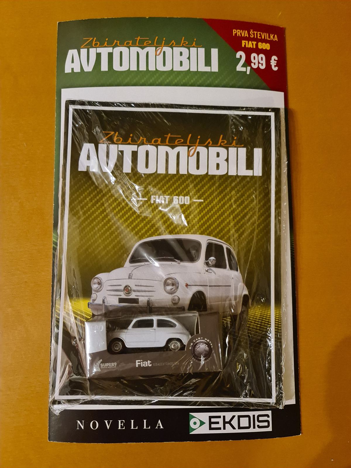 FIAT 600 model 1:60 Zbirateljski avtomobili prva številka