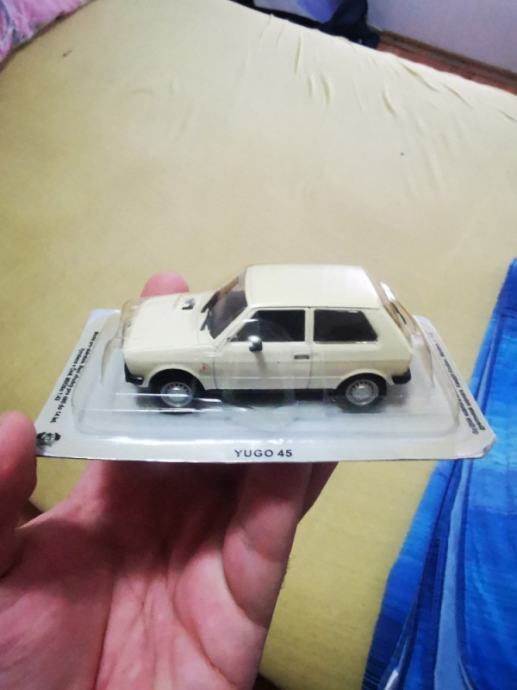 Model maketa avtomobil Jugo 45 Yugo avto 1/43 1:43