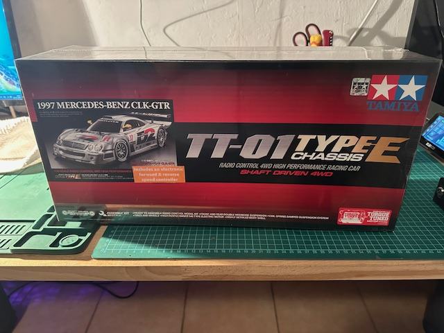 Tamiya 47437 Mercedes-Benz CLK-GTR 1997 TT-01E Kit