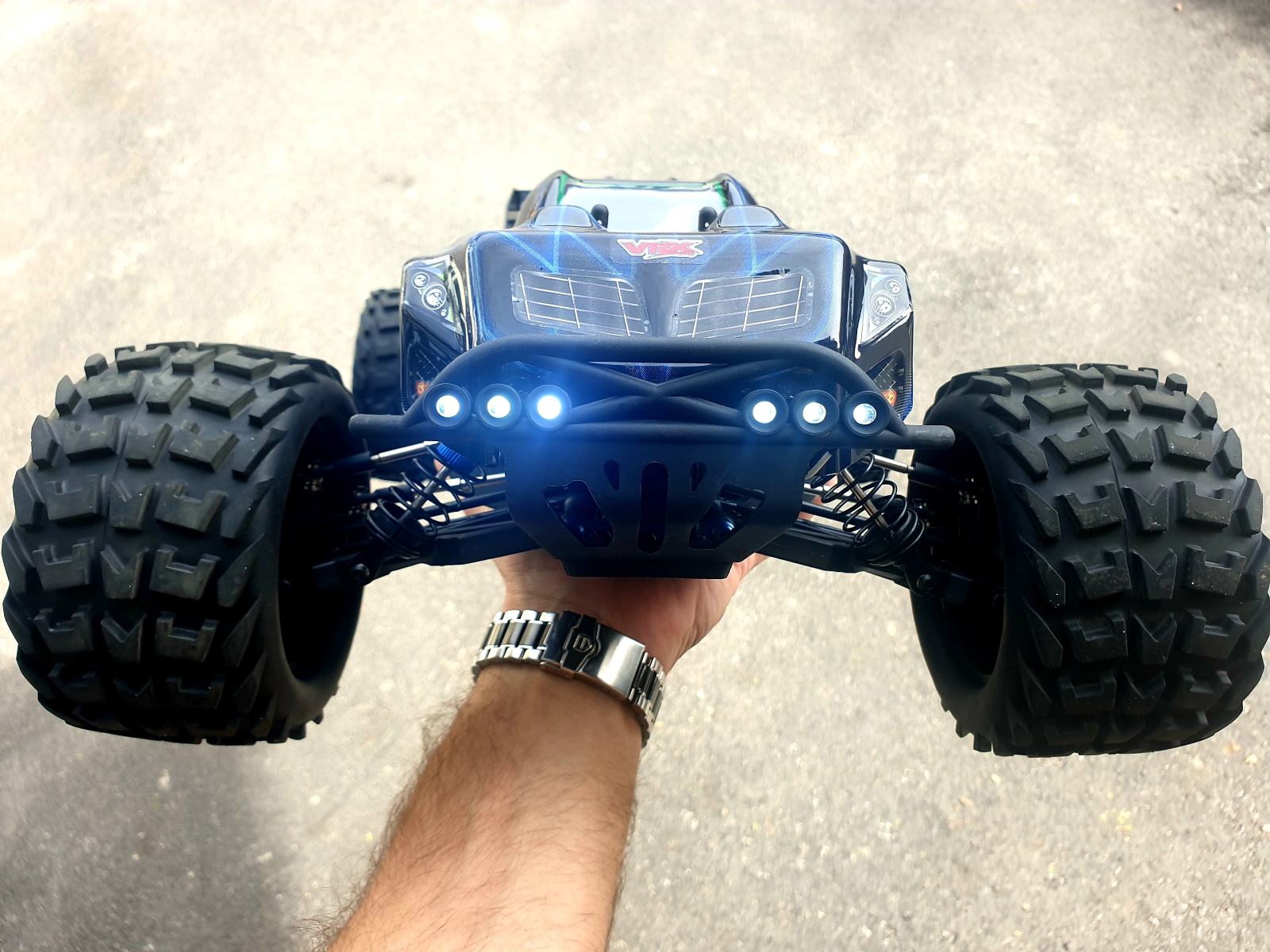 VRX COBRA 1/8 truggy - NOV