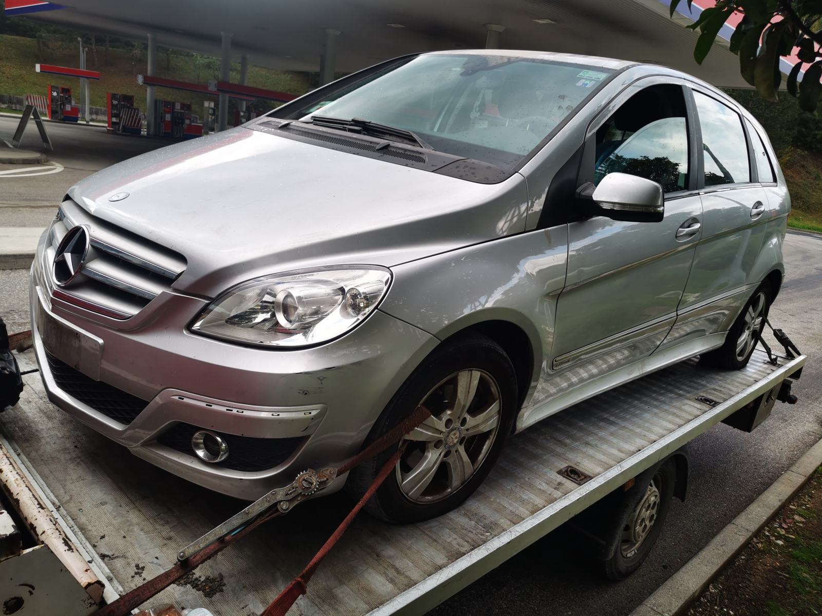 Mercedes benz B class 180 cdi 2009 180cdi 80kw po delih