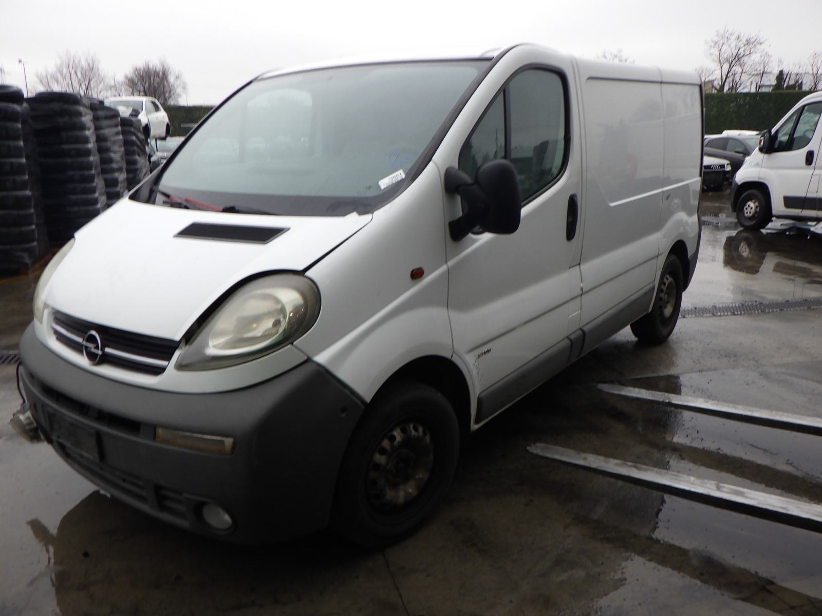 Opel Vivaro 1.9 DTI po delih