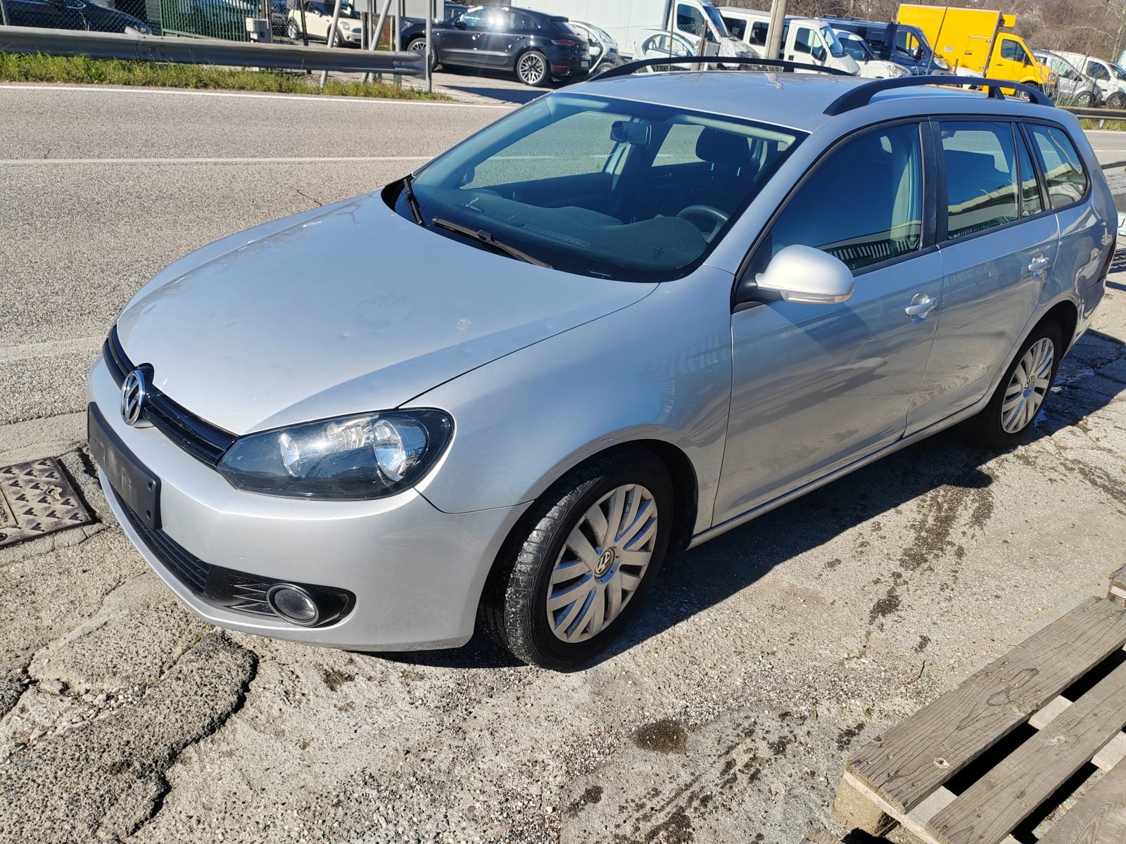 Volkswagen golf 6 po delih 2010 1.9tdi golf 6 karavan
