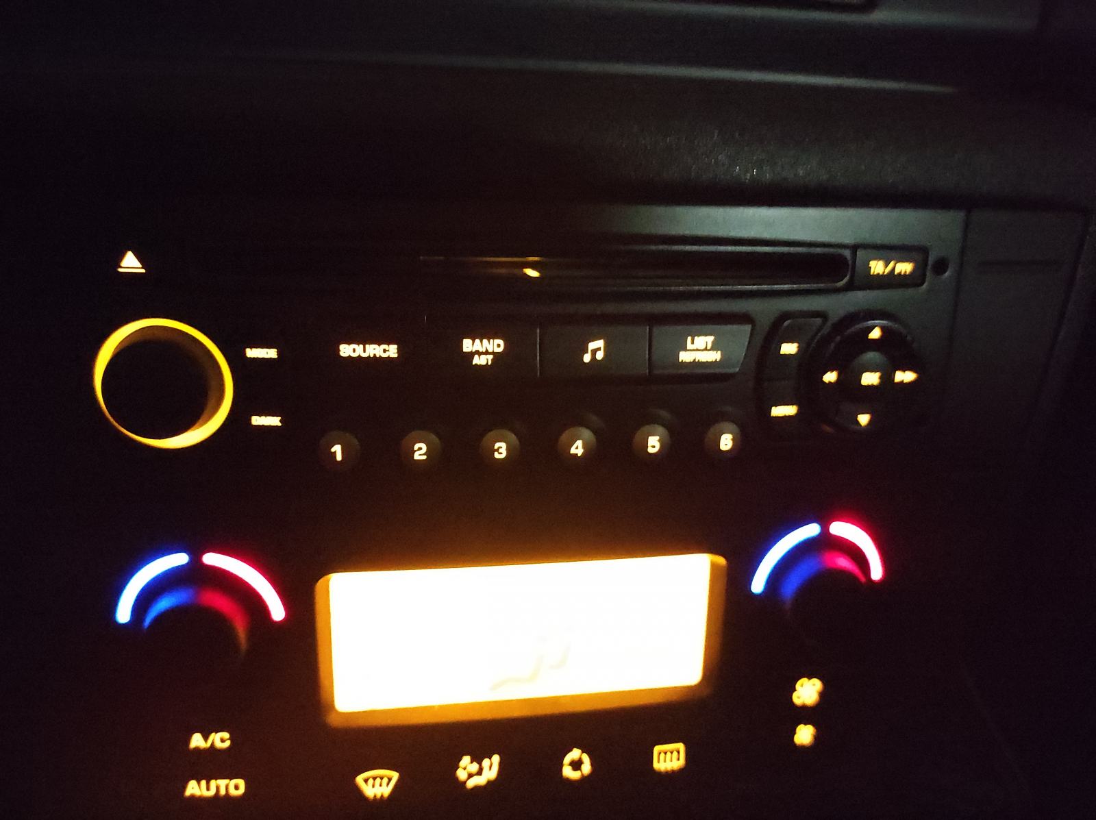 Citroen C4 ORIGINAL RD4 AVTORADIO