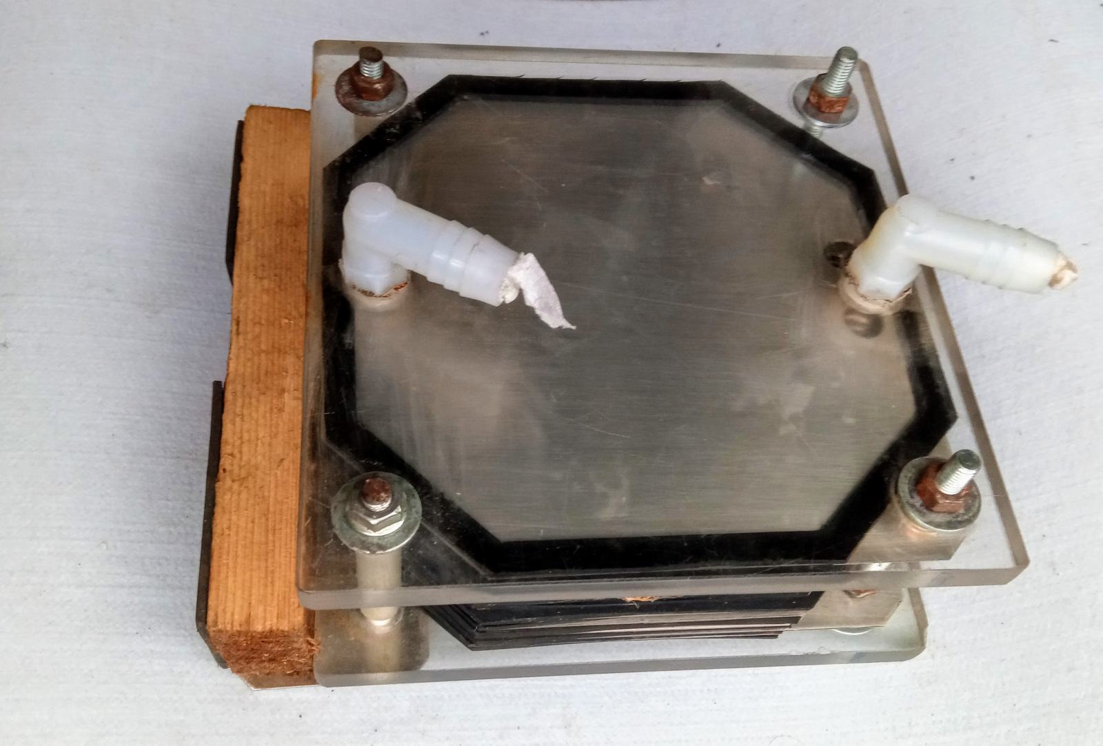 HHO (vodikov) generator