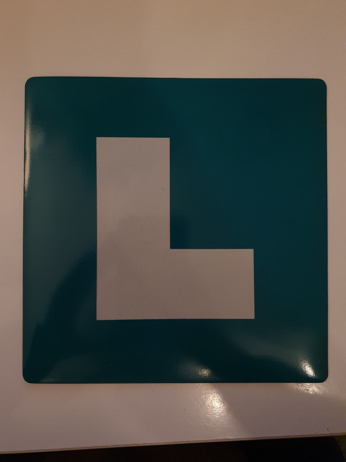 Magnetna L tablica za vožnjo z spremljevalcem