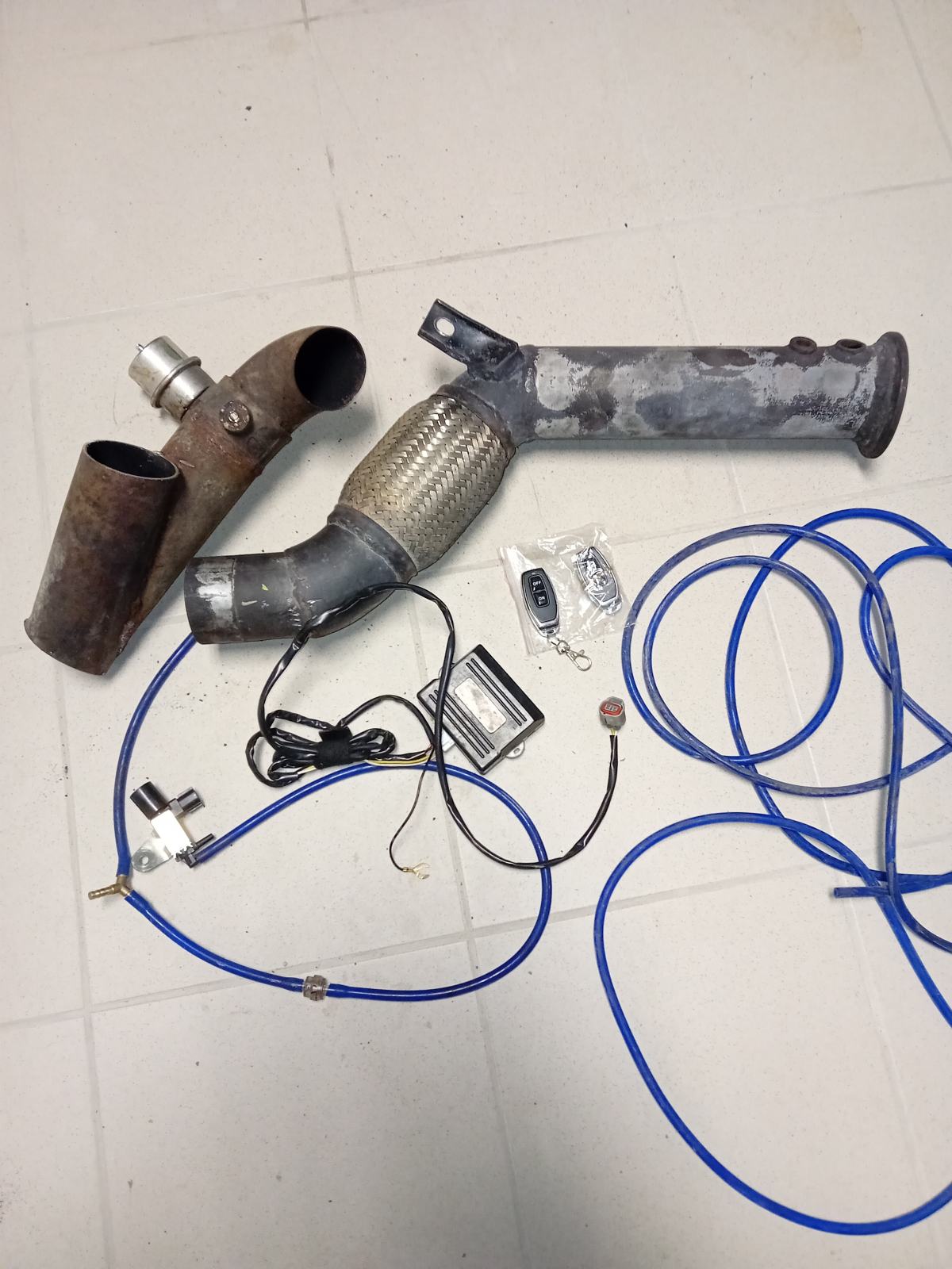 Naprava za hrup motorja