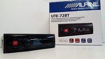 Alpine Avtoradio UTE-72BT